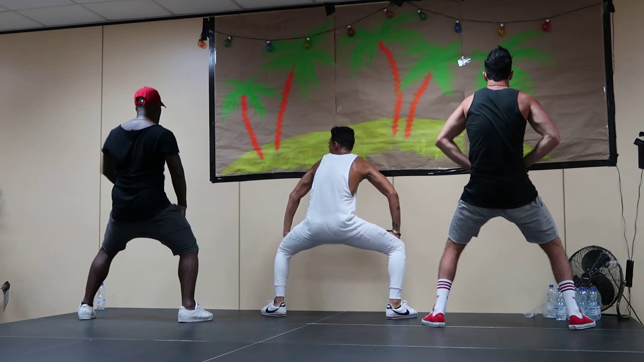 Cuban Flex & FredyClan - Timba con Reggaetón - Bachaturo 2017 - YouTube