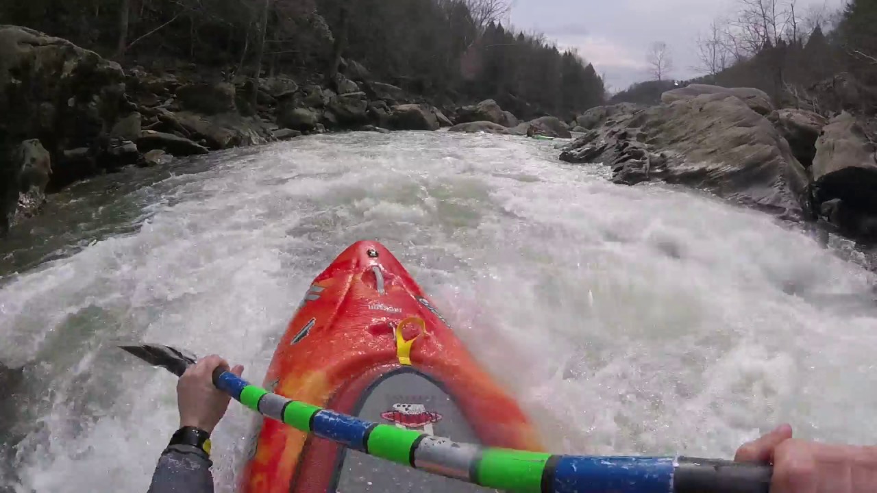 Rockcastle narrows kayaking 350 cfs - YouTube