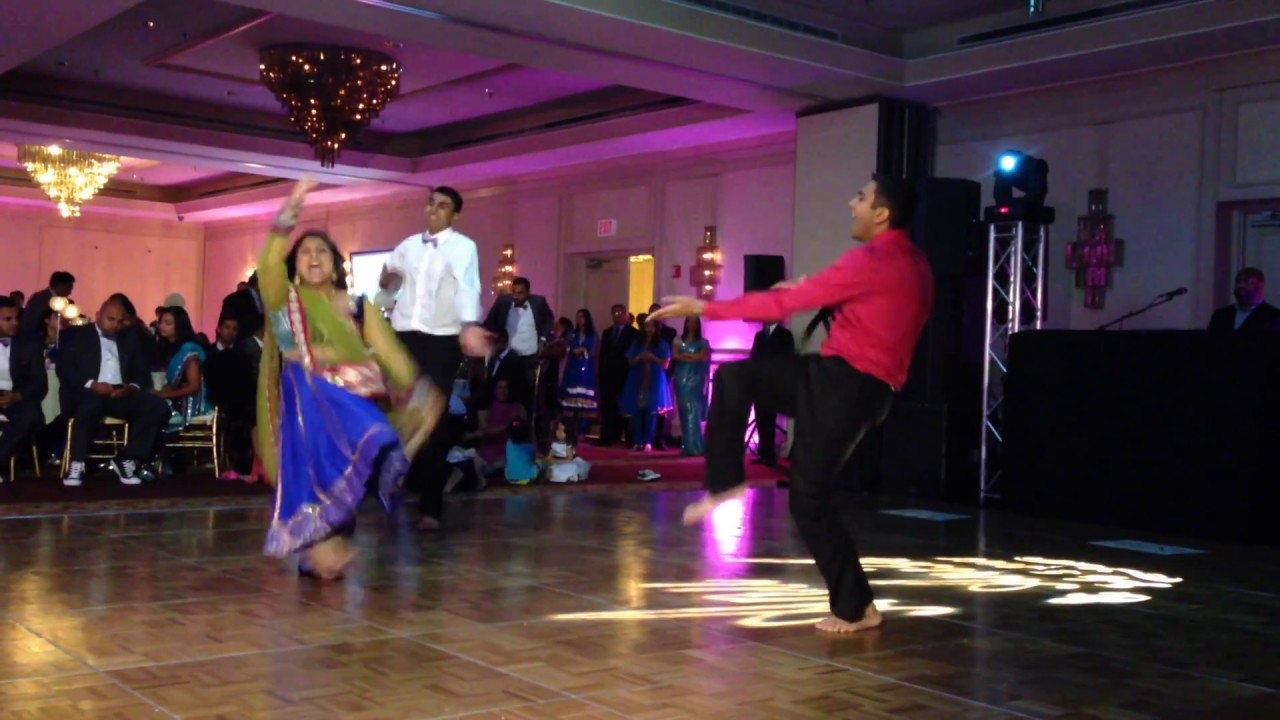Bollywood Wedding Dance - Anu & Anish - YouTube