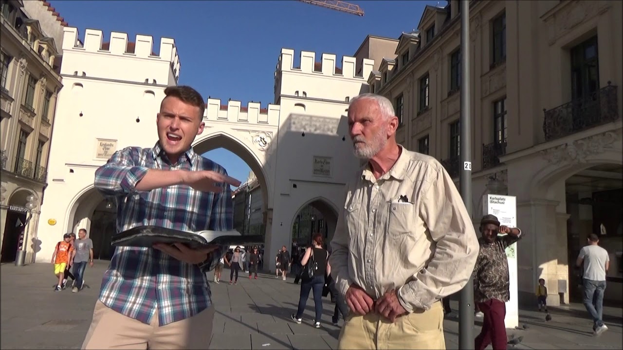 23 Juni 2019 Der Christ Jason predigt Gott Vater, Gott Sohn, Gott ...