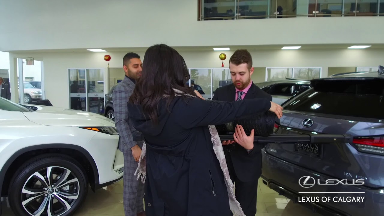 2020 RX Hands-Free Lift Gate - YouTube