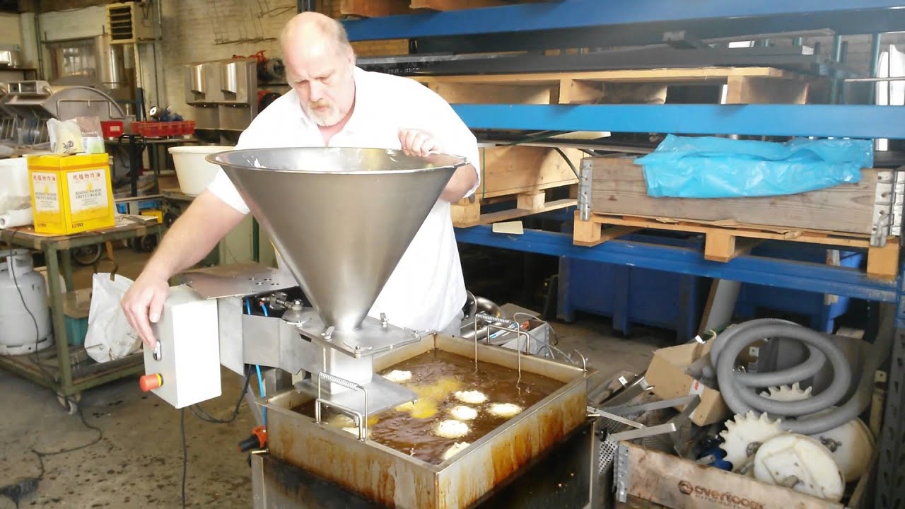 OliebollenMachine 2015 - YouTube
