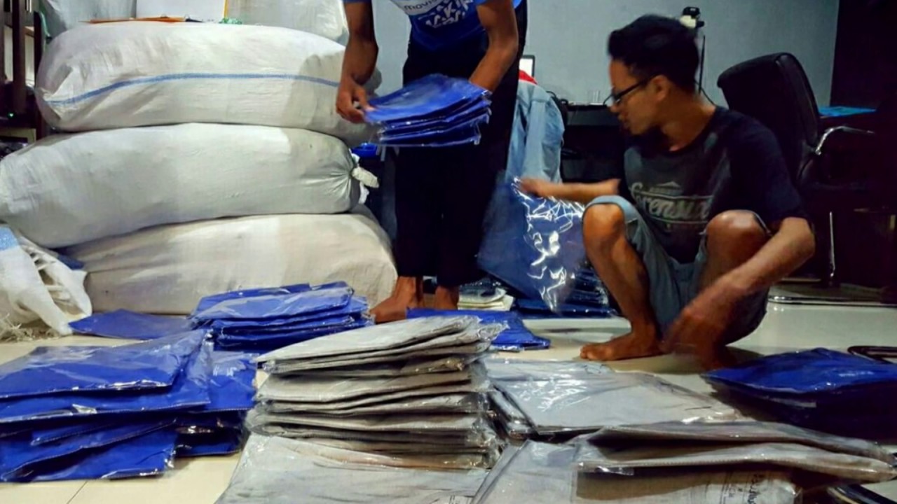 tukang sablon kaos digital kediri 0815.7555.6241 - YouTube