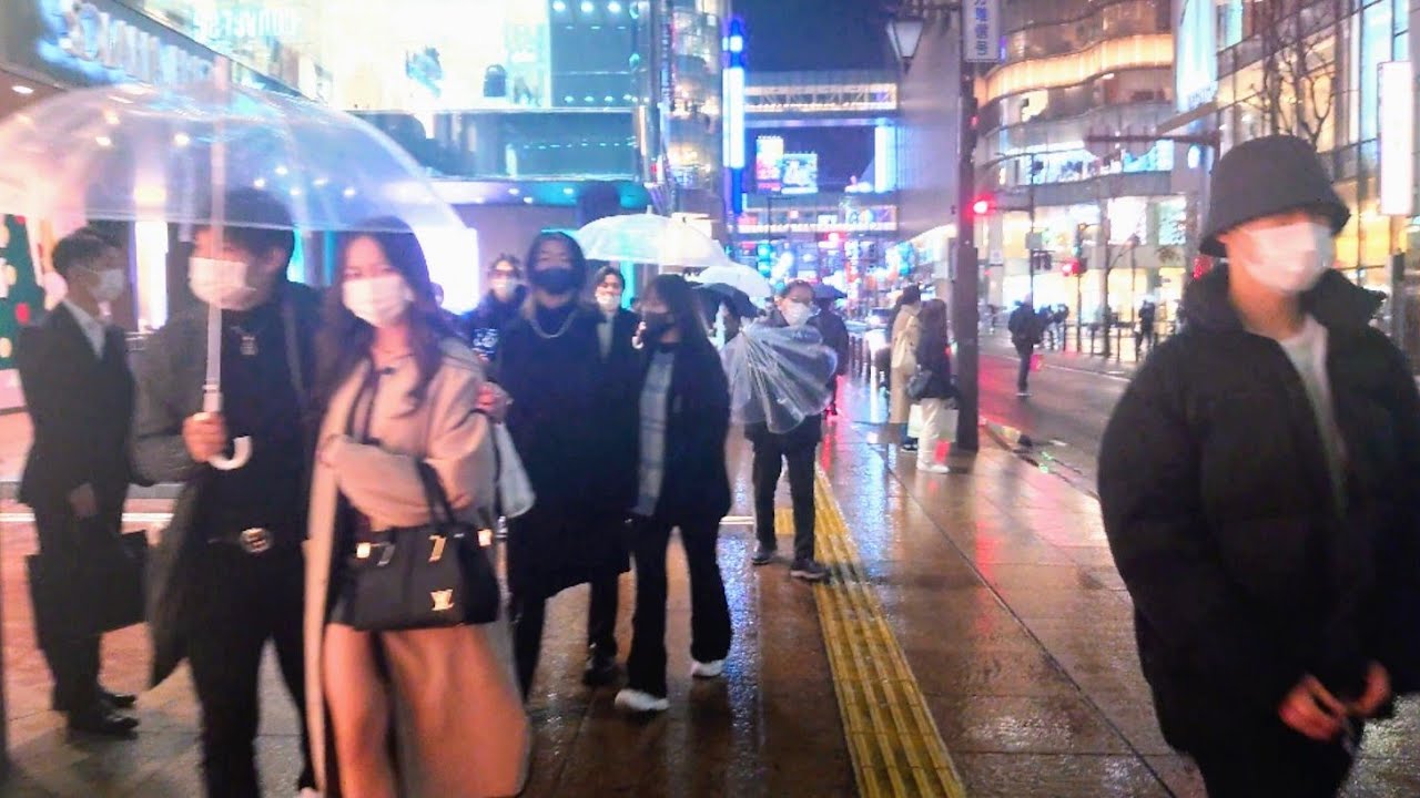 Fukuoka City Walking Tour ๐๐4k Christmas Eve ๐๐
๐ In Tenjin Rainy Night