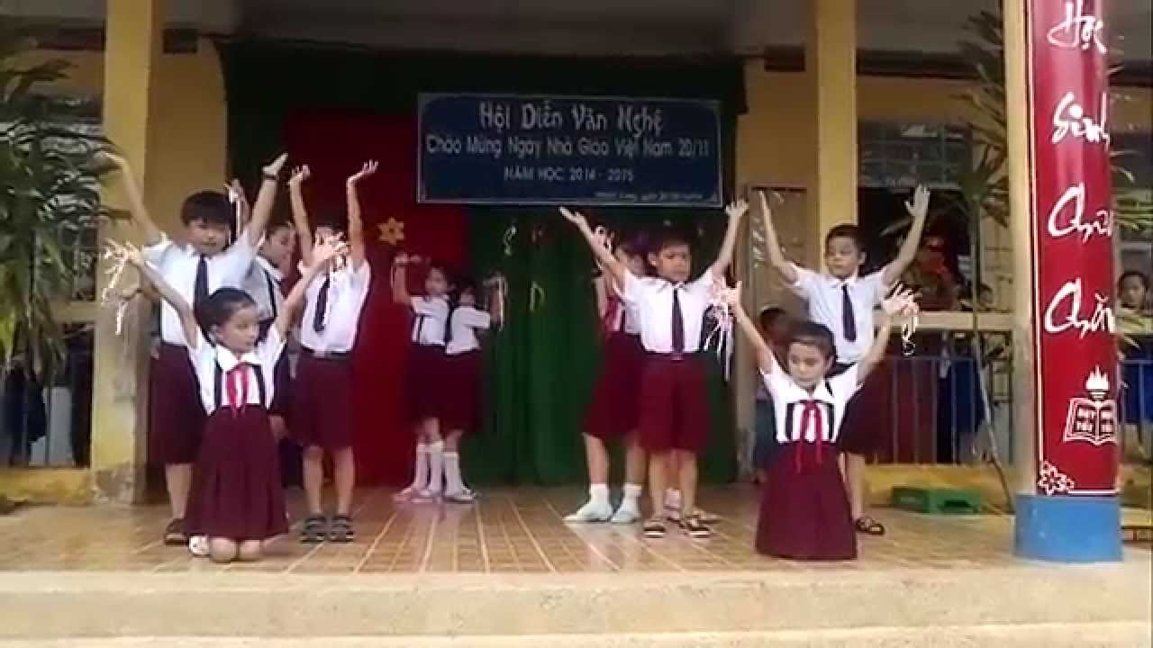 LOP 4A TRUONG TIEU HOC C - YouTube