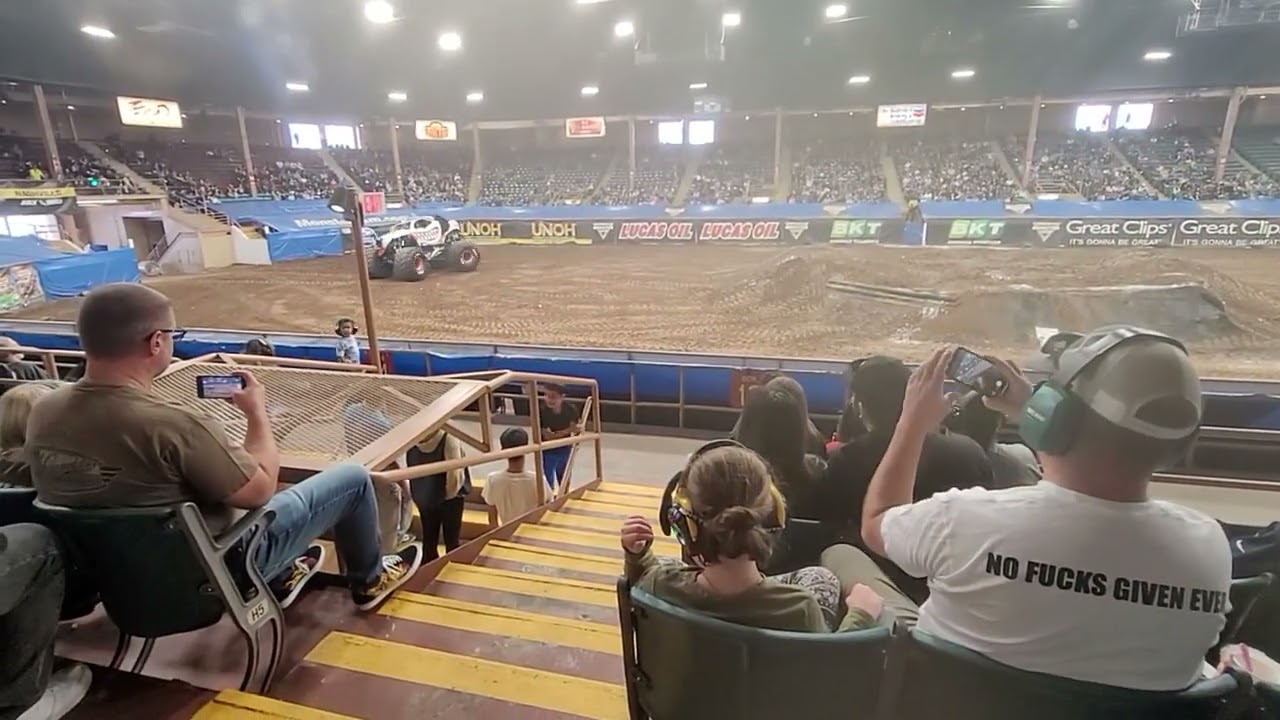 Monster jam Freestyle Tingley Coliseum - YouTube