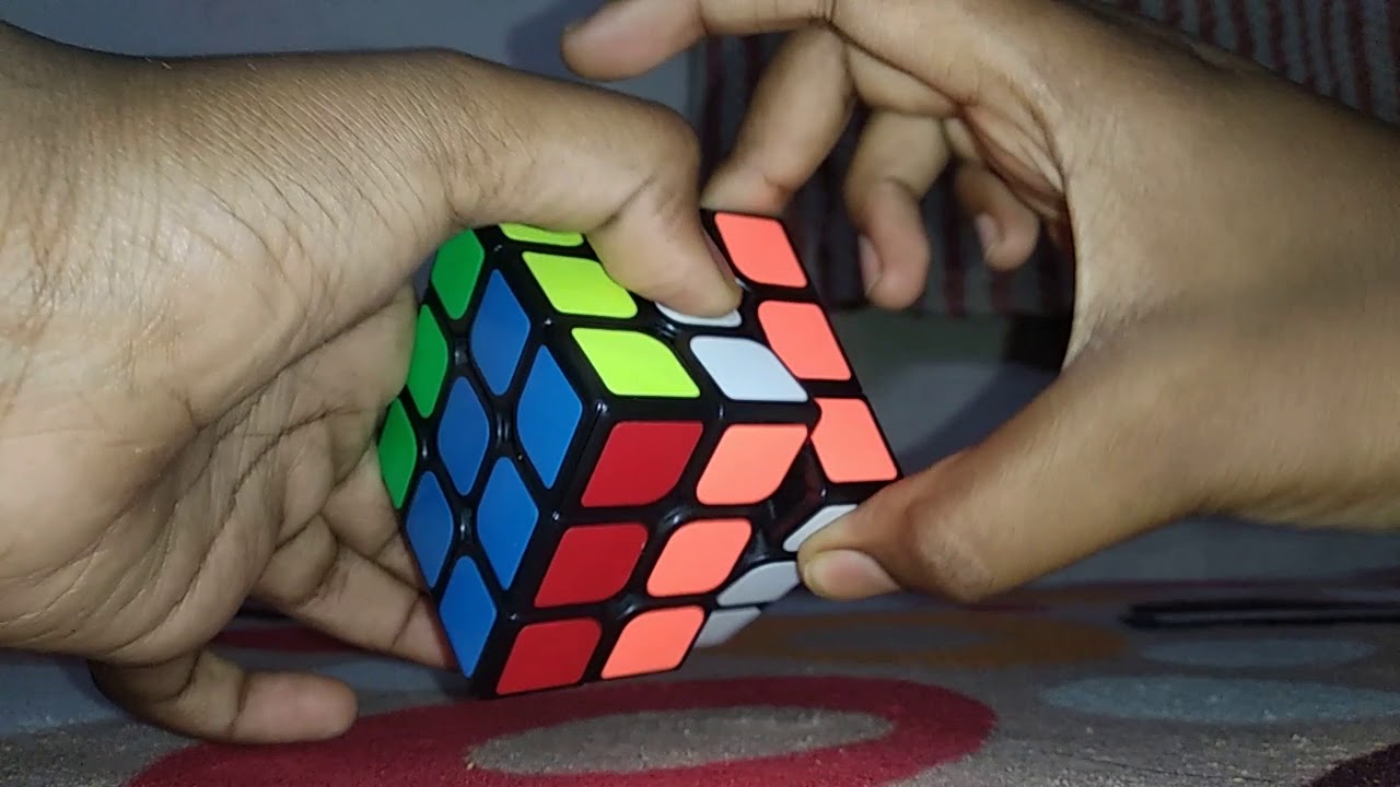 How to do the snake method on a 3x3 Rubik's Cube | Trick | MoYu Aolong ...