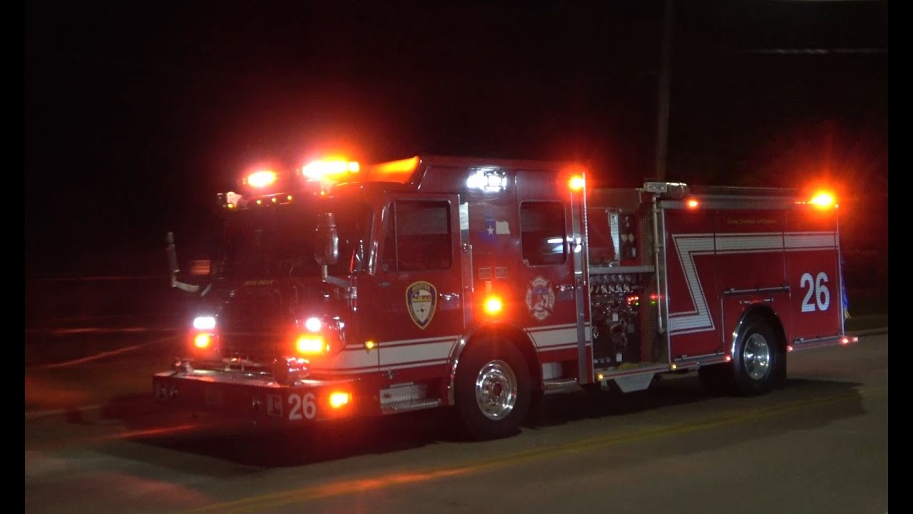 Engine 26 - Medical Response [Houston Fire Department] w/ Q2B & Horns ...
