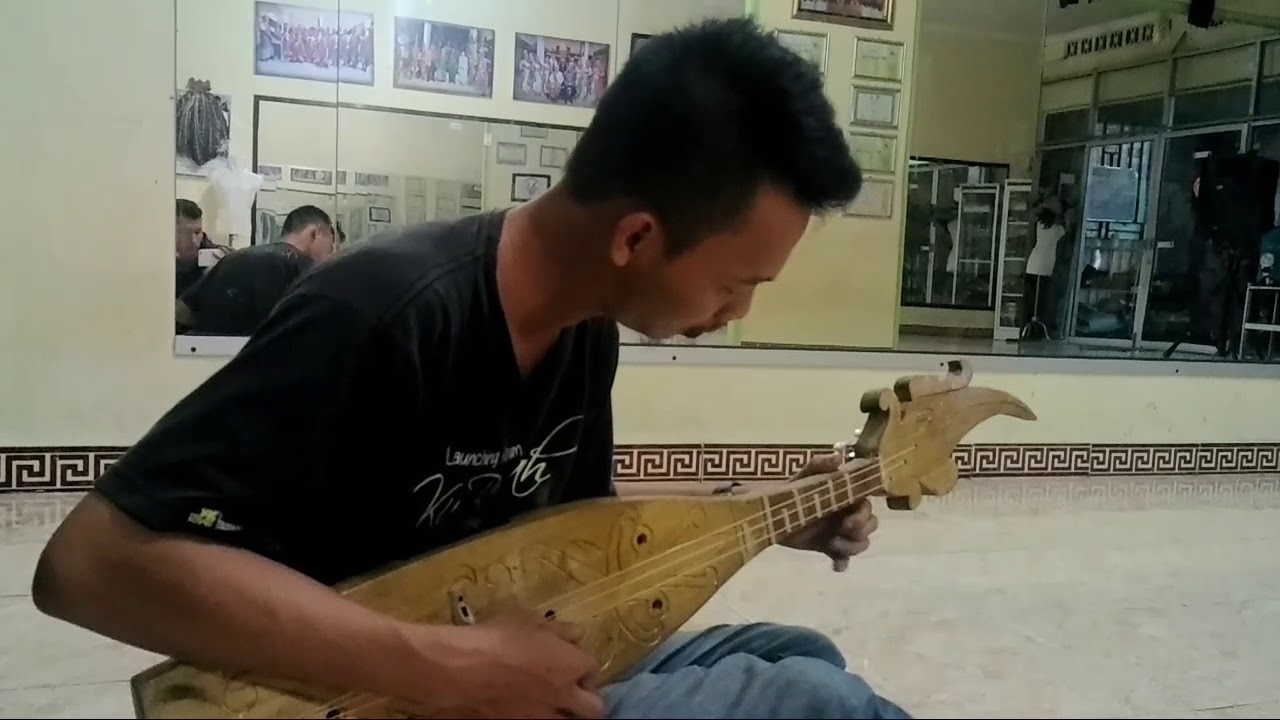 Freestyle versi Kecapi Dayak Kalteng - YouTube