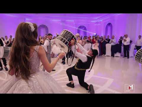 Dasma Shqiptare | Nusja me dhëndrin | Valle me tupana | - YouTube