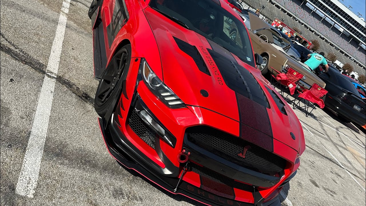 I thought it was a race (LMR Texas Motorsport speedway) - YouTube