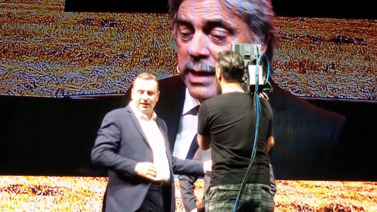 Crozza a Padova nell'imitazione di Razzi - 27 Maggio 2016 - YouTube