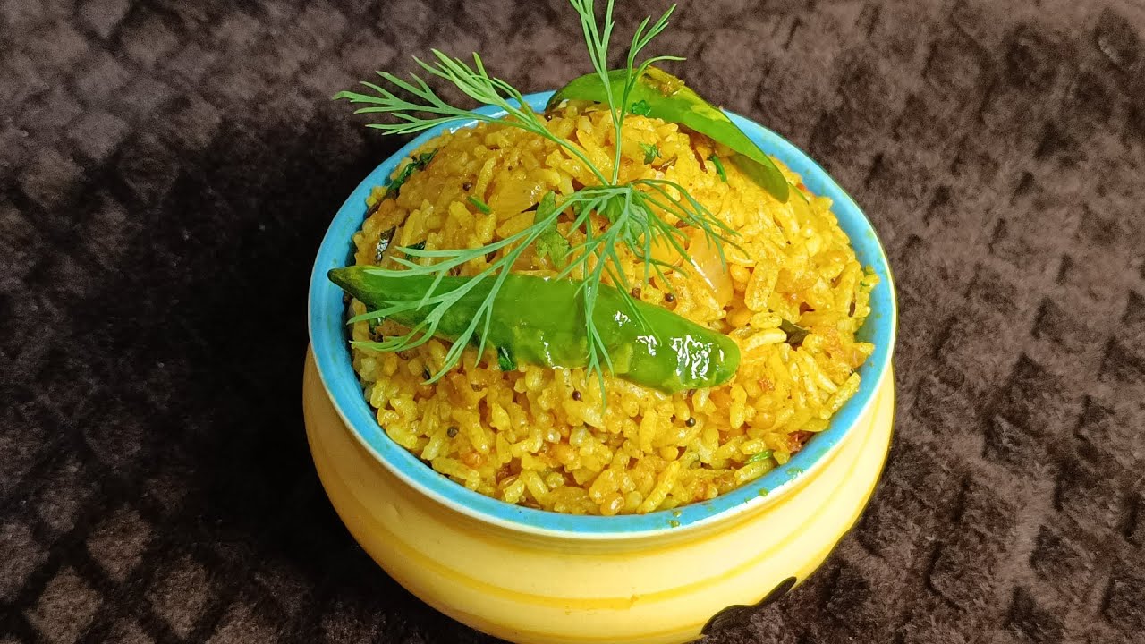 ಫ್ರೈಡ್ ರೈಸ್ Fried rice Easy way to use leftover white rice - YouTube