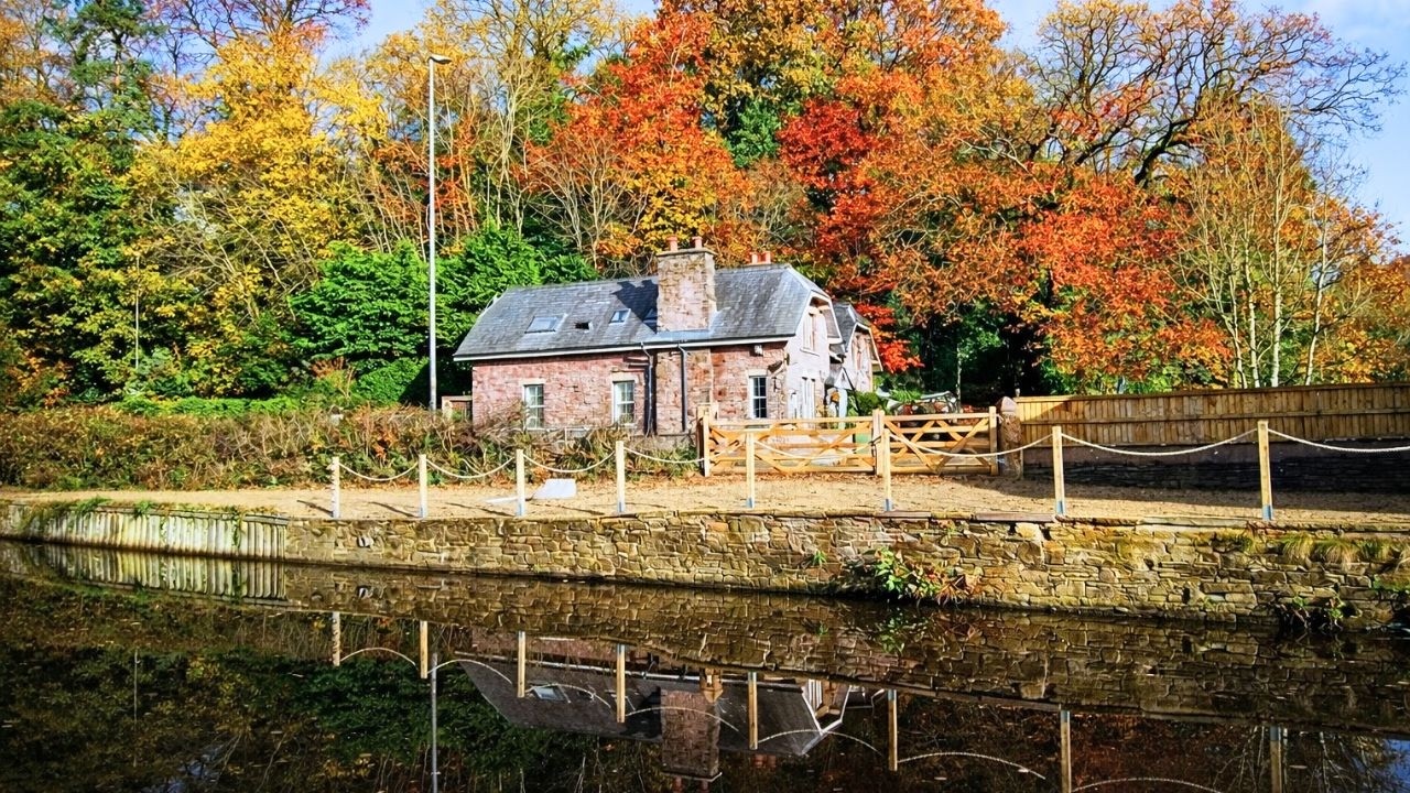 Bosley Locks Canal Walk, English Countryside 4K - YouTube