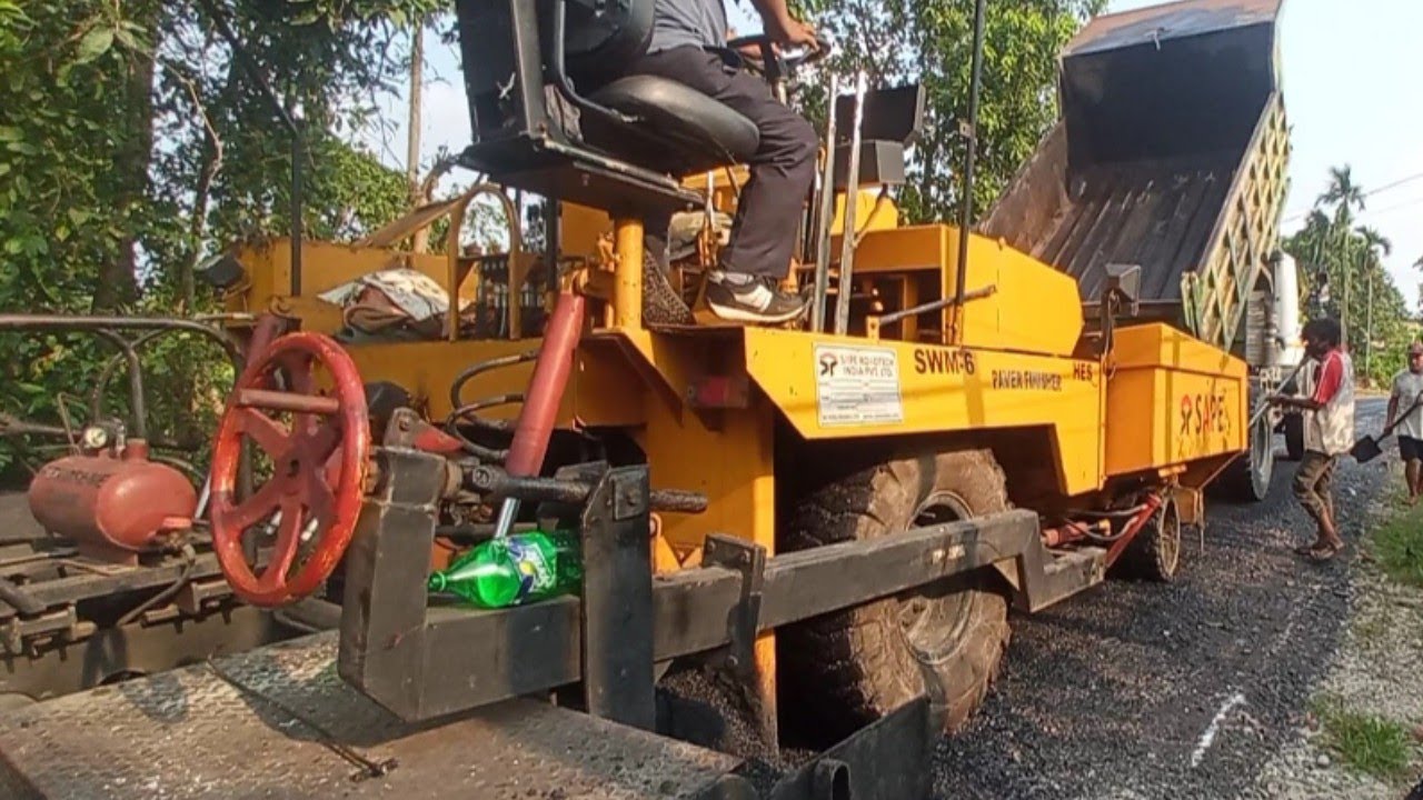 Road construction machine making road...#construction#machine - YouTube