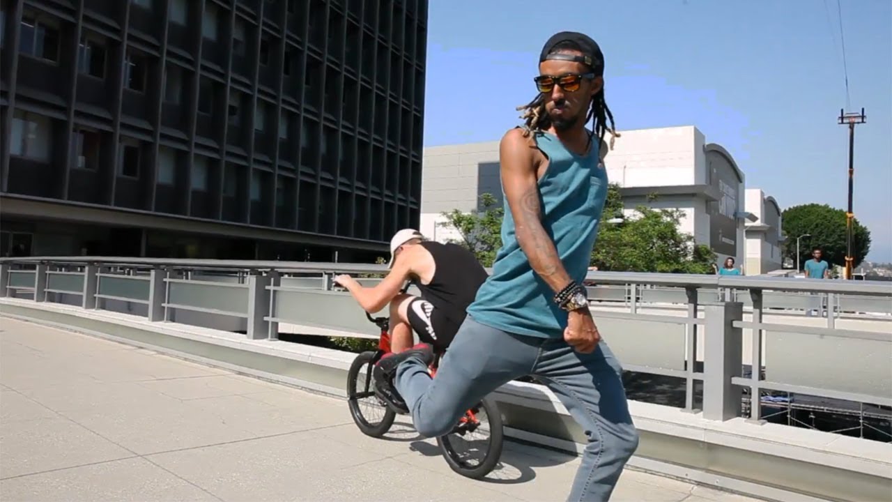 VR Technology Firsts in New Boost Mobile Campaign | Marquese Scott 2016 ...
