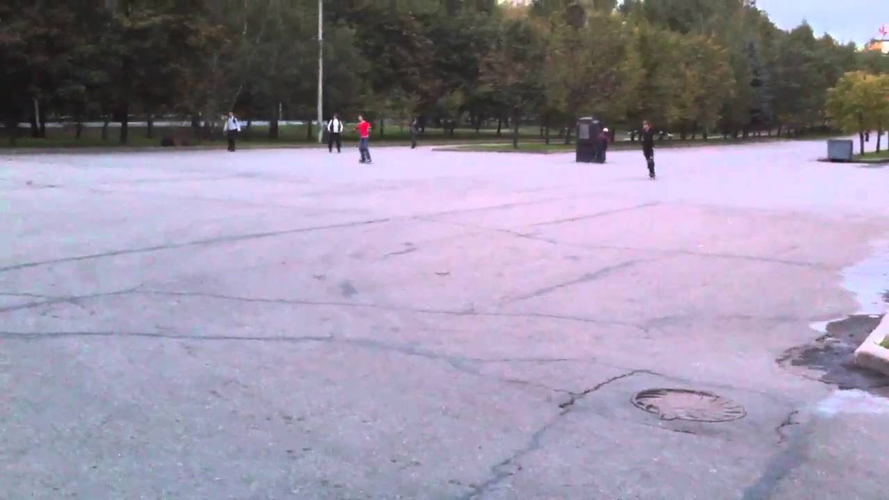 Figure skating on roller blades in Moscow - YouTube