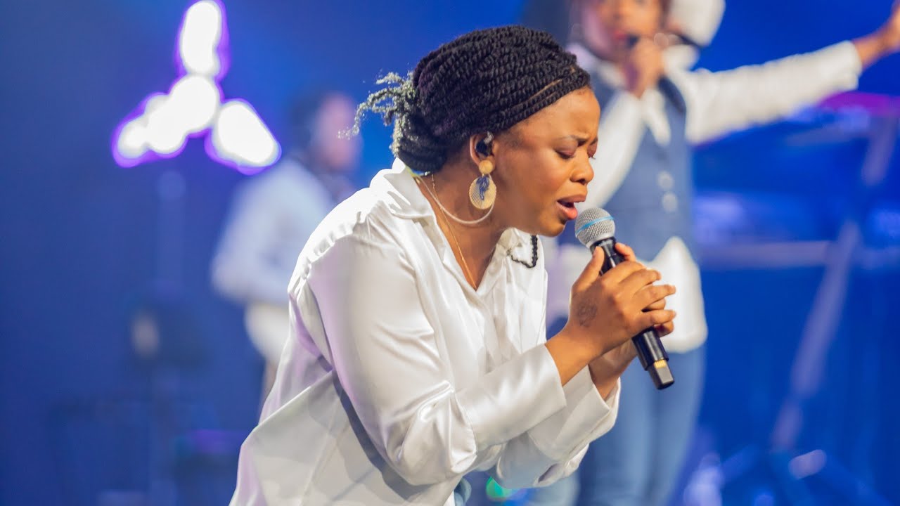 🎶 ENFANT D’UN GRAND DIEU | IGC - Estelle POUHA - YouTube