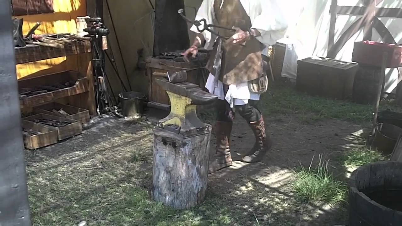 Renaissance ( The old way of the Blacksmith ) - YouTube