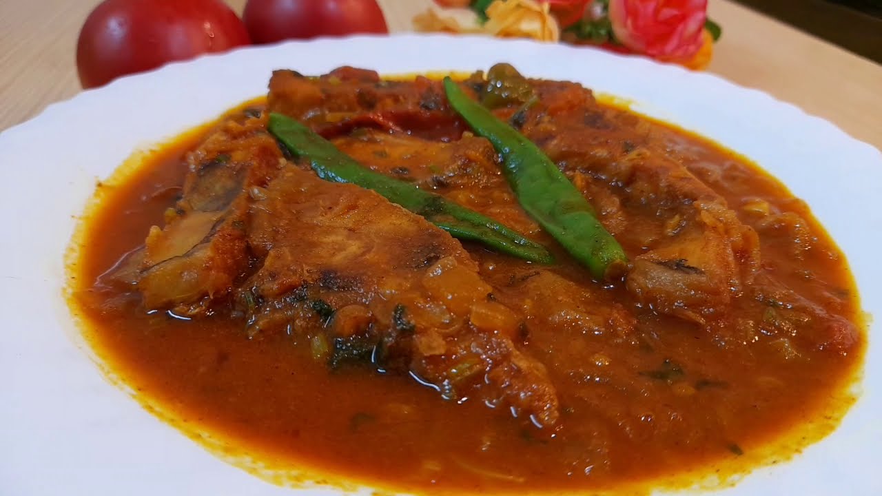 রুই মাছের তরকারী /Rui 🎏 fish Bhuna with tomato 🍅খুব লোবনি ও বাবে রান্না ...