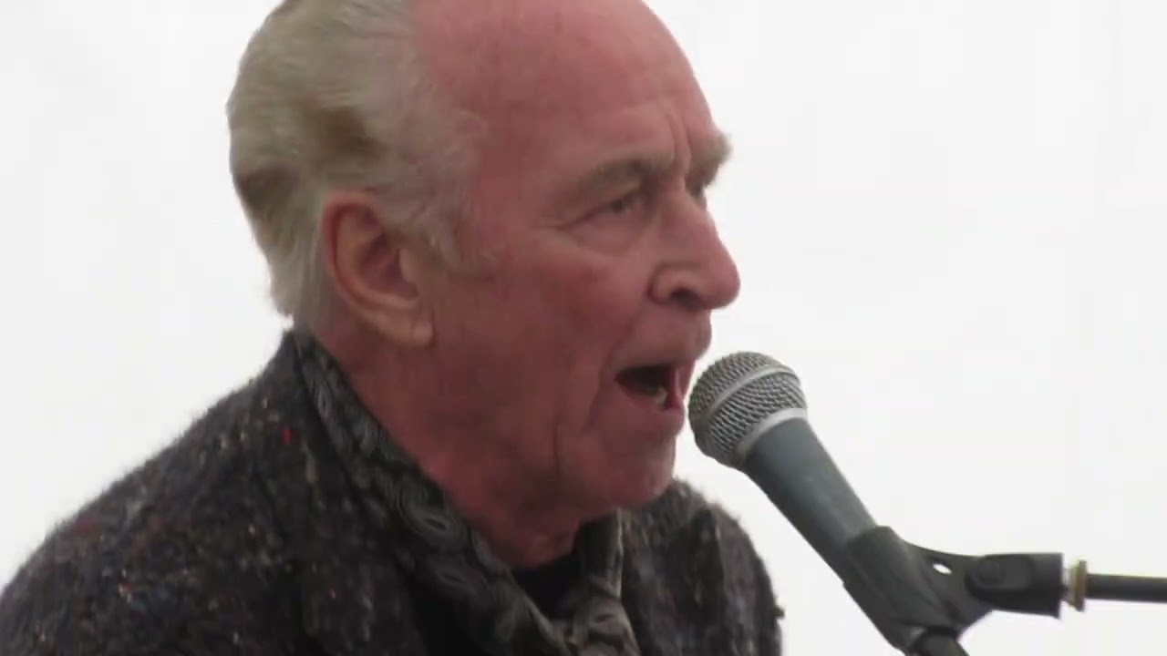 Stan Urban ved Rock Nalles Museum i Mørkøv - YouTube