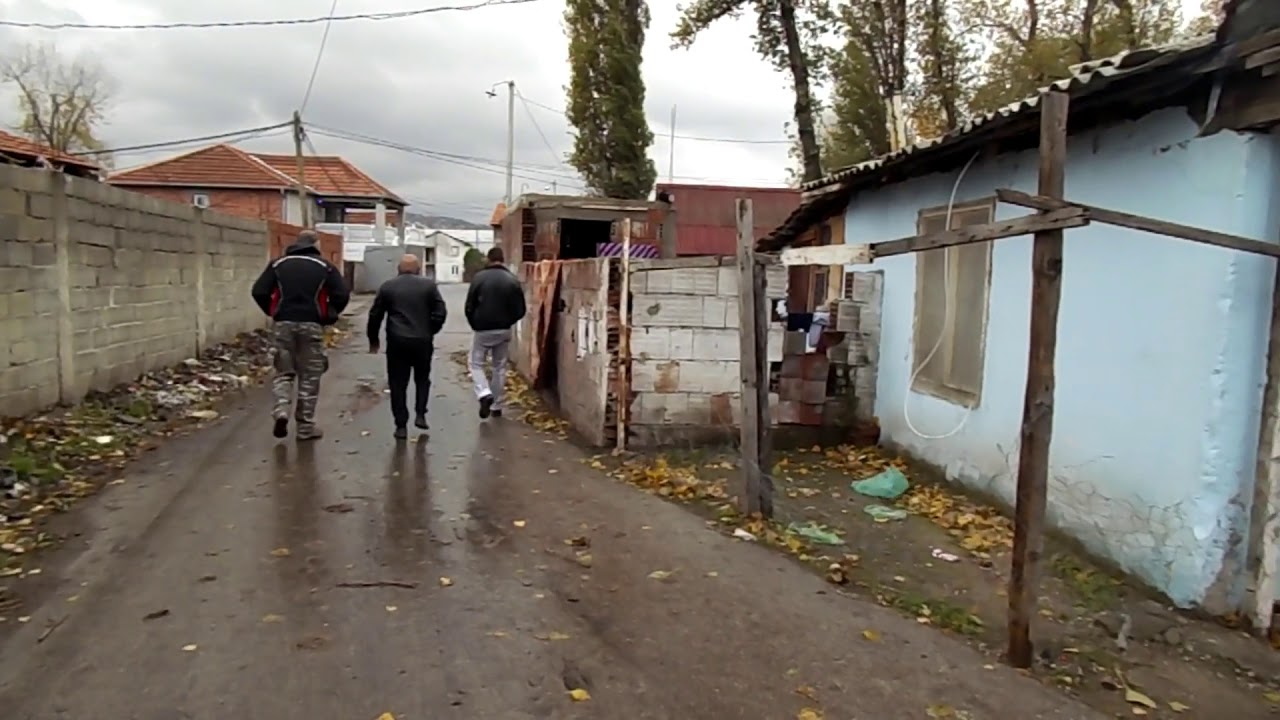 Romska mahala - Niš - YouTube