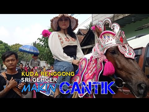 kuda renggong,cewe cantik naik kuda renggong Sri gehger makin lincah,mutiara biru grup-sarmid dune