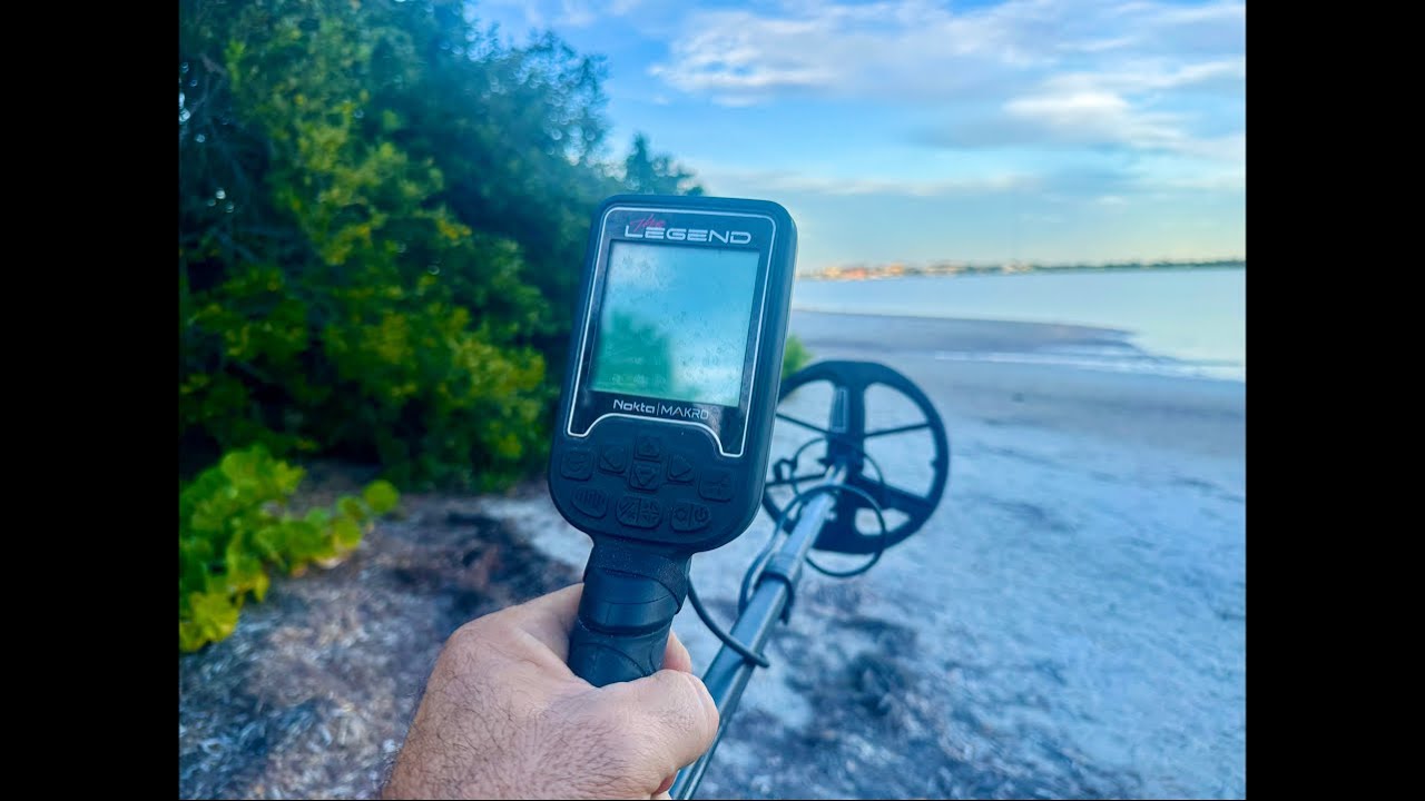 Metal Detecting Central Florida Beach - YouTube