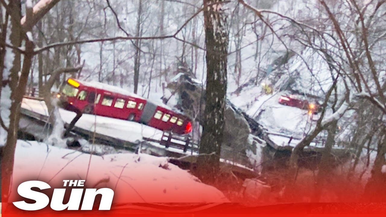 Bridge collapses in Pittsburgh leaving bus dangling on the edge - YouTube