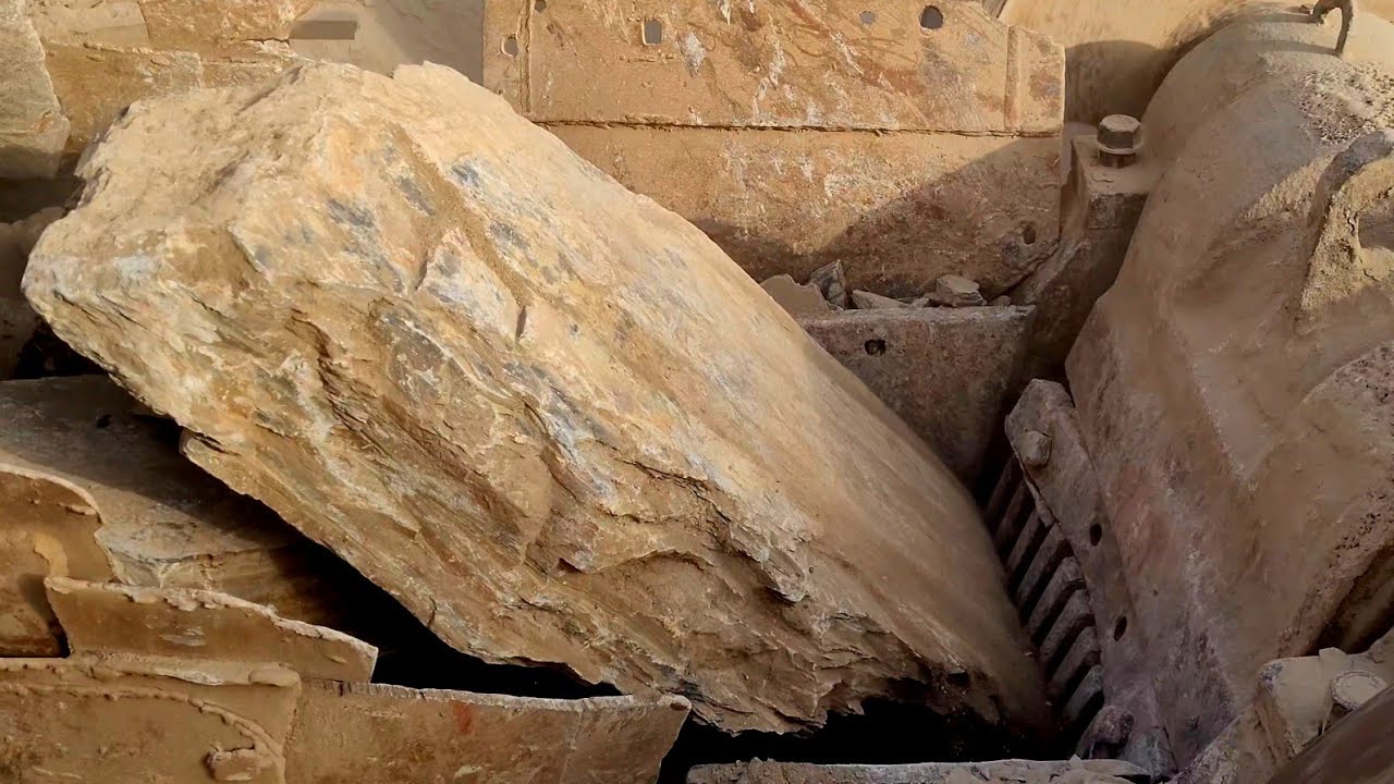 Big Rock Crusher Machine: A Giant in Action"Big Rock Crusher: A ...