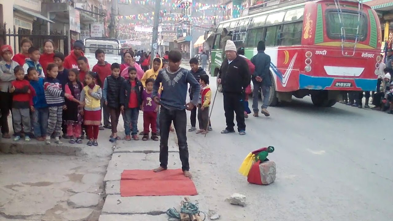 Street magic performance in Nepal - YouTube