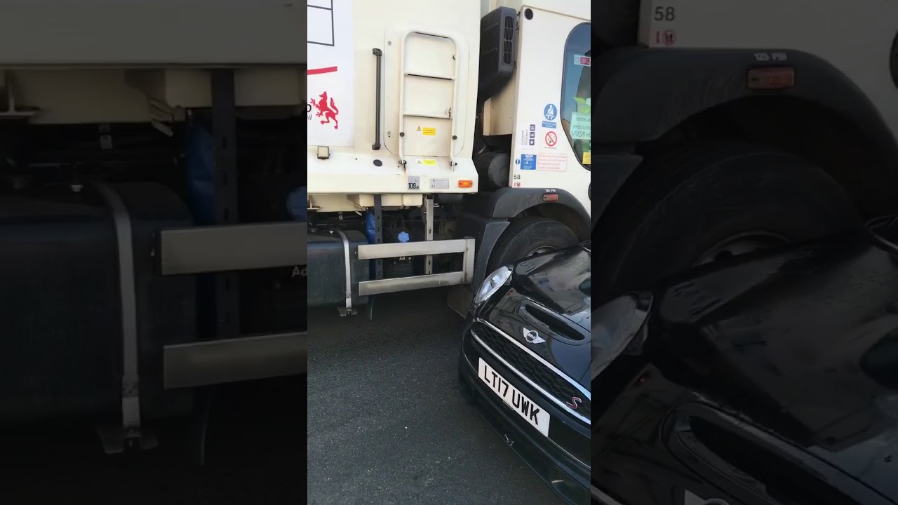 Worst dustcart drivers - YouTube