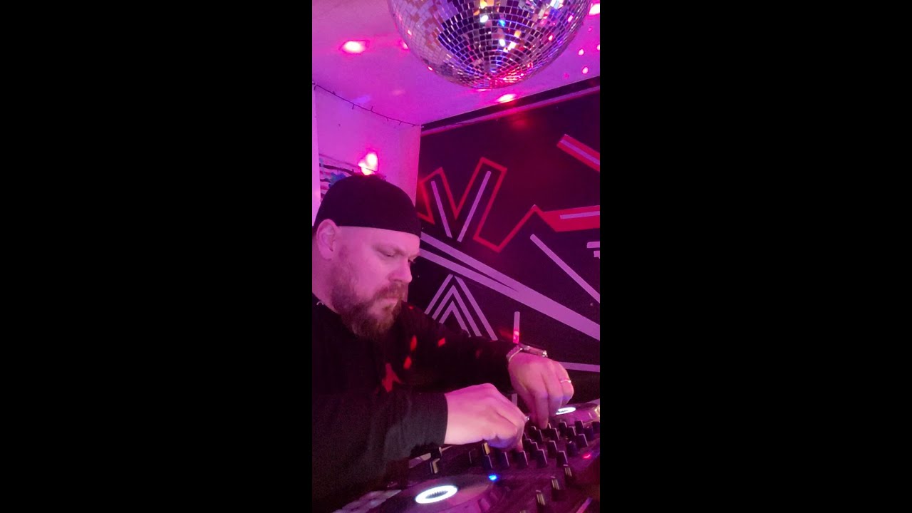 Mrdlux at Dutch Cowboy Studio Part 1 - YouTube