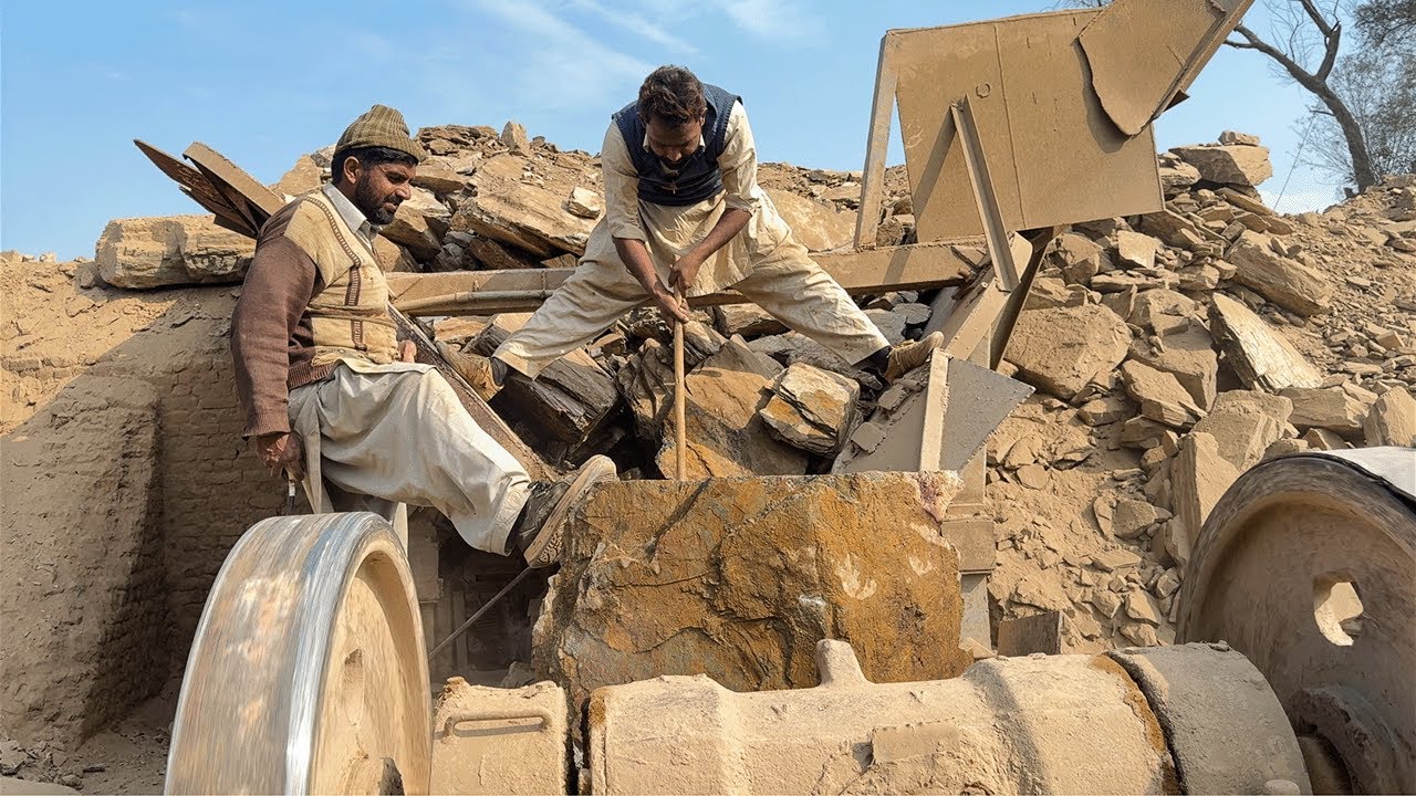 Amazing Quarry Primary Rock Crushing Machine Working |Satisfying Rock ...