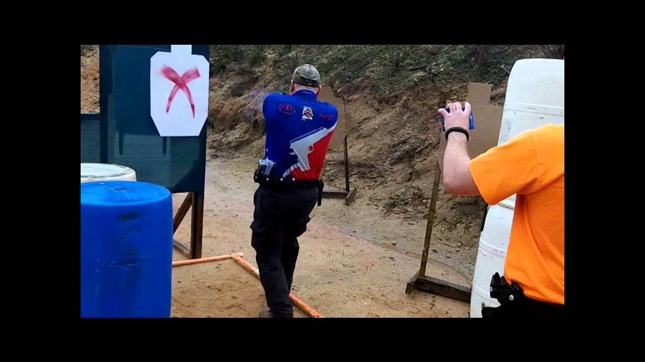 Alan Lavender EAGC USPSA Stage 1 - YouTube