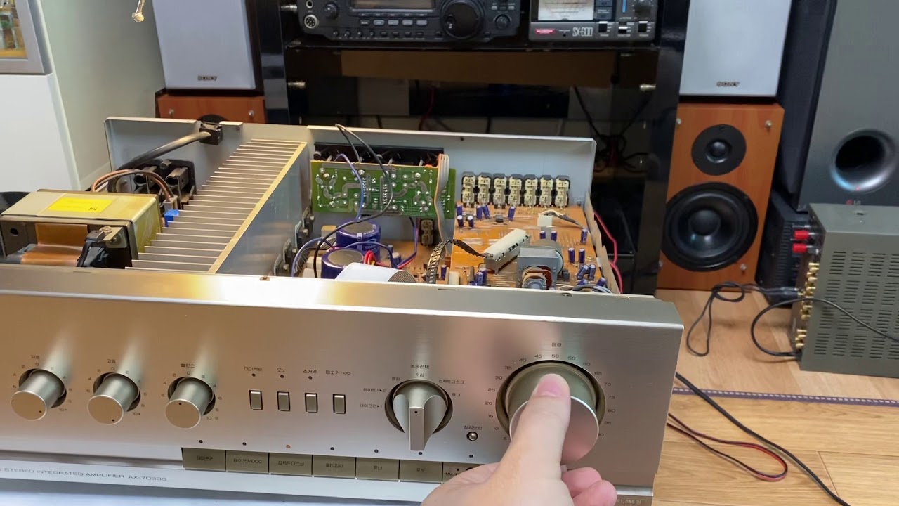 AX-7030G 인티앰프 - YouTube