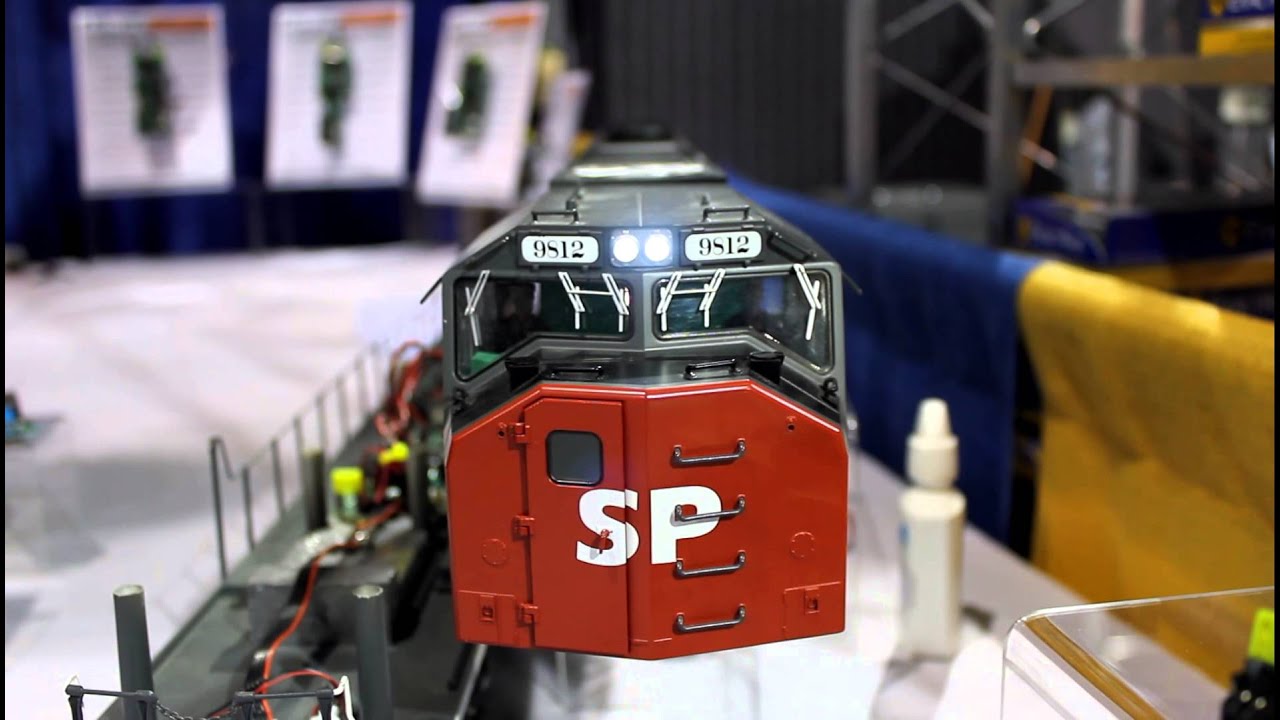 Large scale mars light in model - YouTube