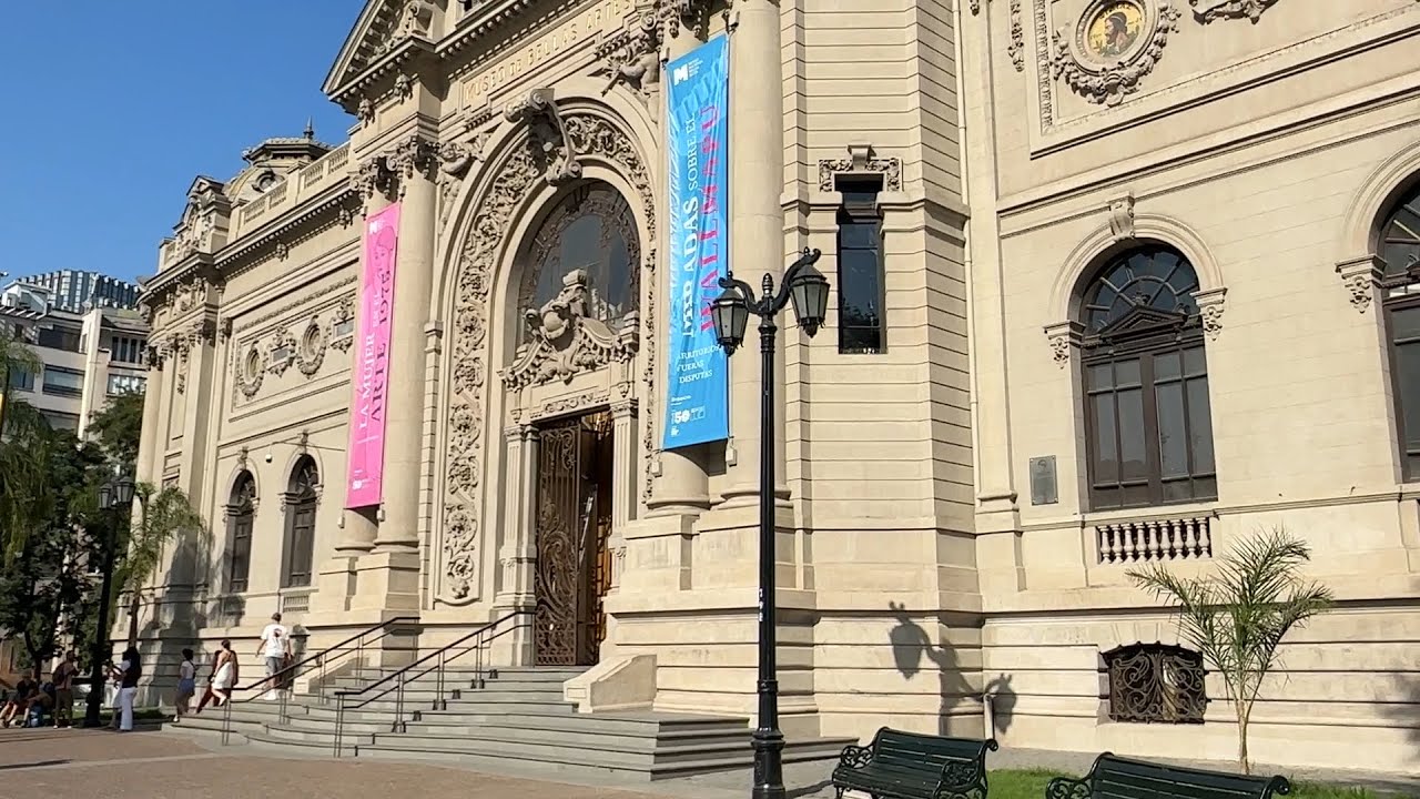 Guided walking tour of Santiago, Chile - YouTube