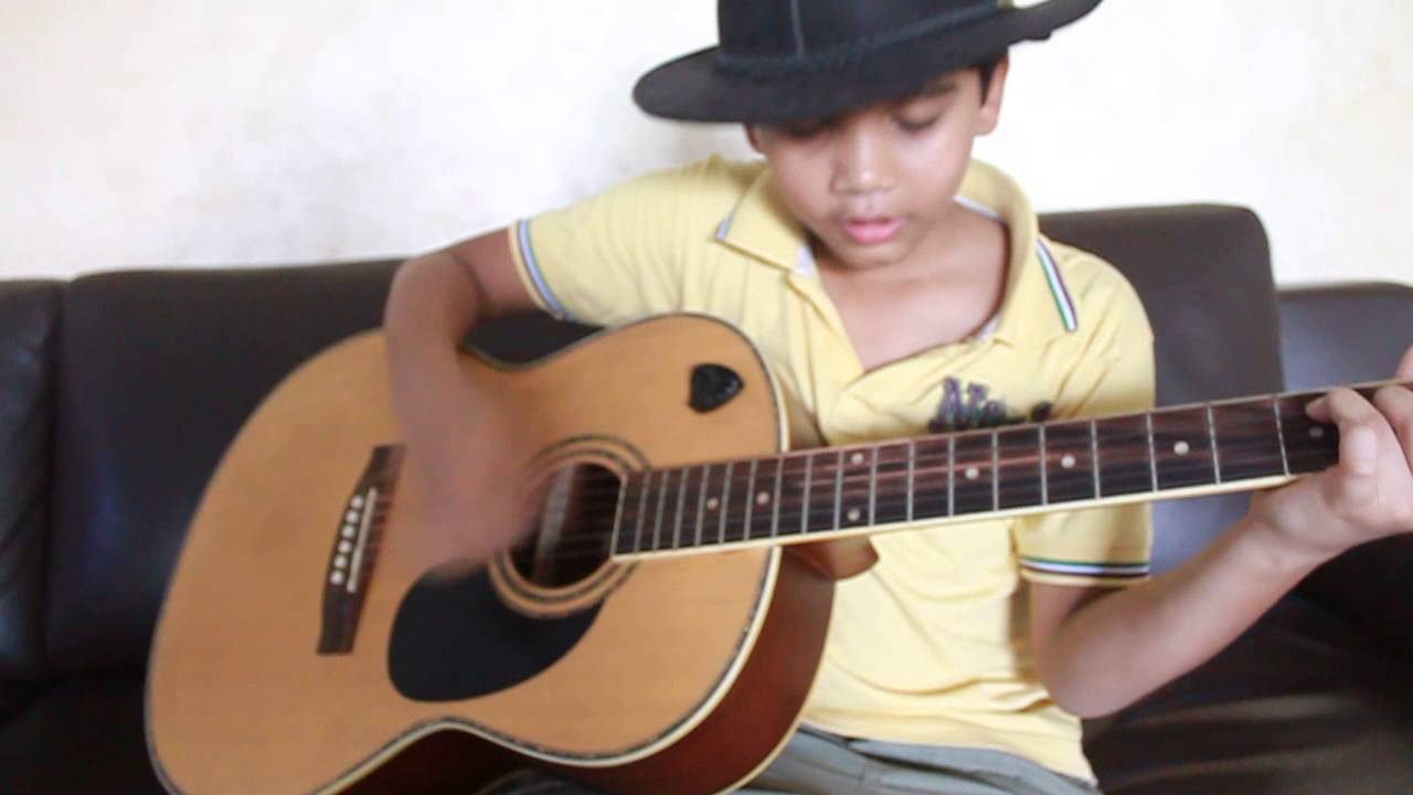 Arnav Shah Playing Guitar - YouTube