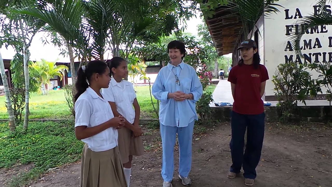Greeting the Middle School Scholarship Students Going to Honduras2013 ...