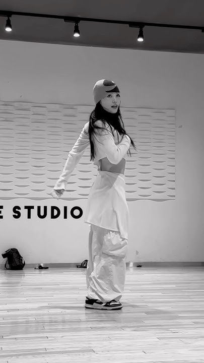 Pick you up / iri @iri_official_ #artist #music #iri - YouTube