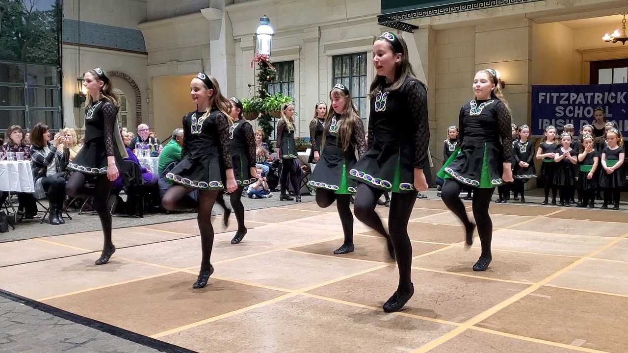 Fitzpatrick school of Irish dance company - YouTube