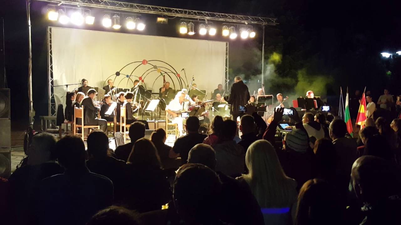 Leb i sol live in Bansko 2016 - YouTube