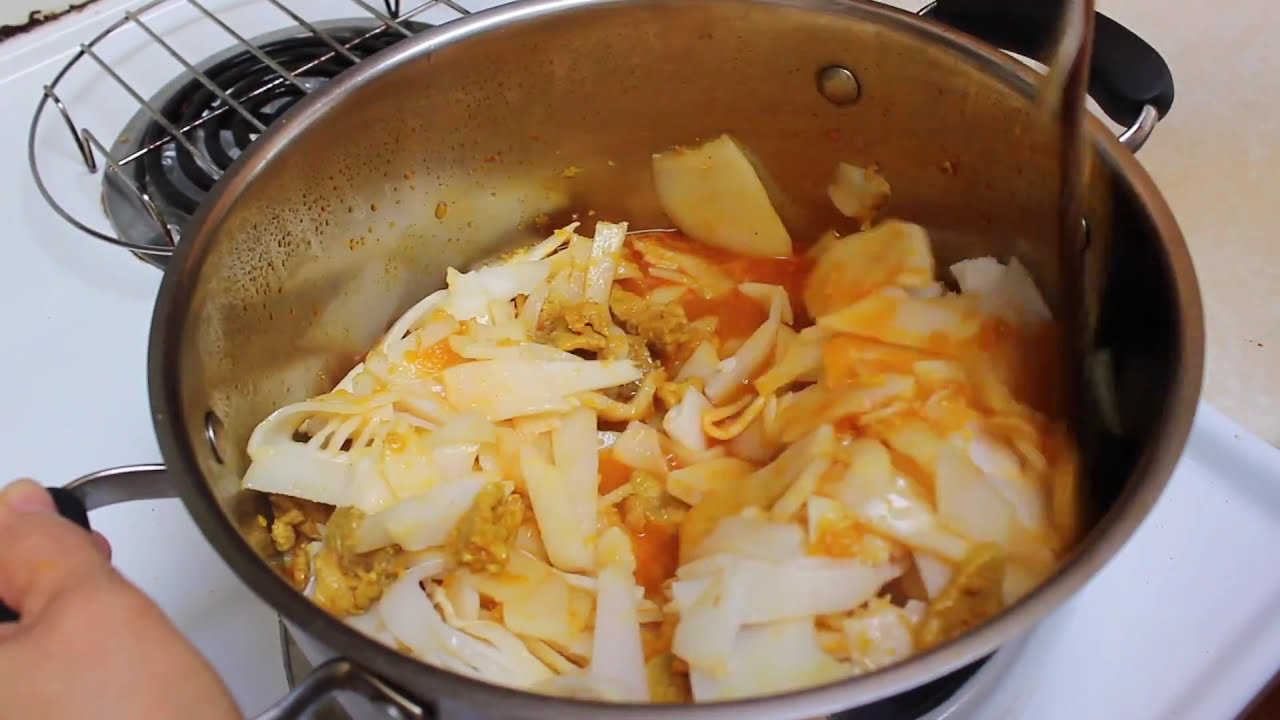 Pork with Bamboo Shoots Recipes| မျှစ်ချဉ်ဟင်း - YouTube