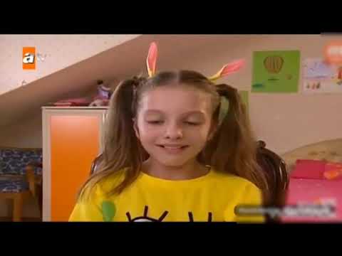 Nazlı'nın Çizdiği Kağıda Dikkak - Selena Çekim Hataları