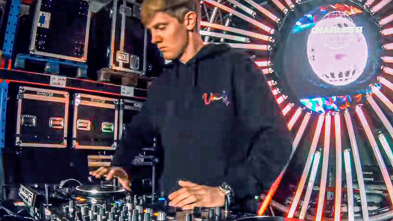 Charles B live @ Bendelight - YouTube