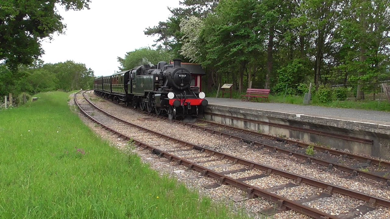 Isle of Wight Steam Railway - Ivatt Day - Wootton Station - YouTube