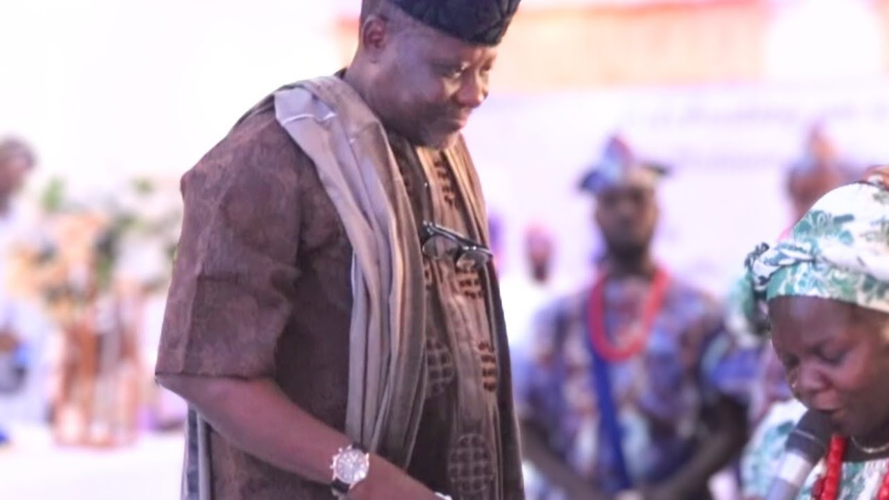 See How Actor Aluwe Scatter The Dance Floor As His Colleagues Entertain ...