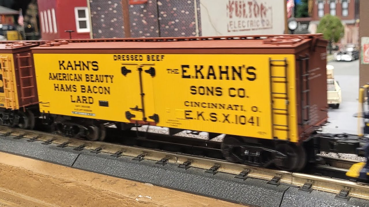 C&O delivers Kahn's bacon,beef, ham and lard train from Cincinnati Ohio ...