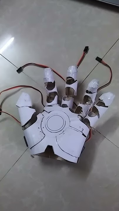 Robotic hand (animatronic) using servos - YouTube